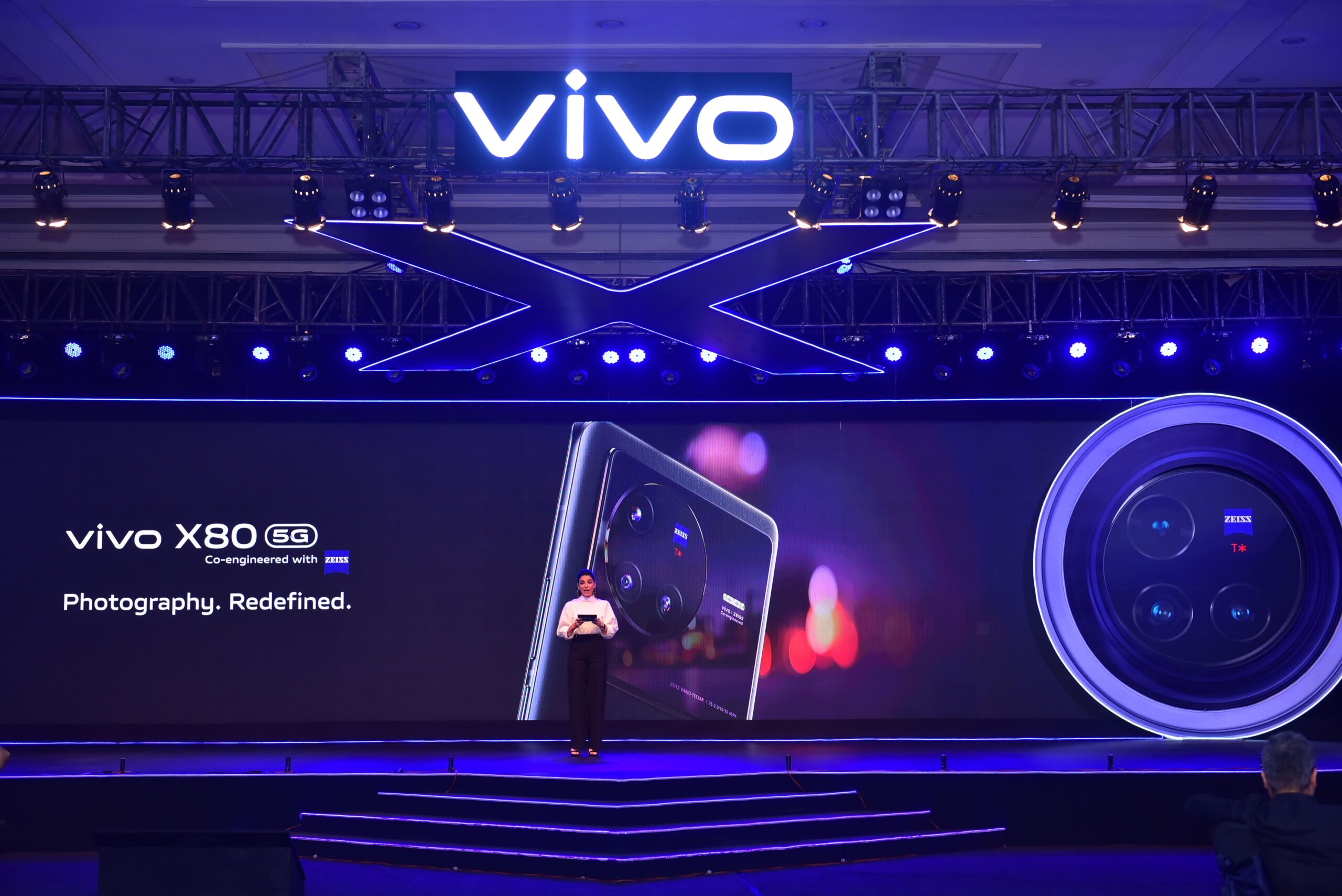 vivo Launches Flagship X80 in Pakistan — Elevating Premium Mobile ...